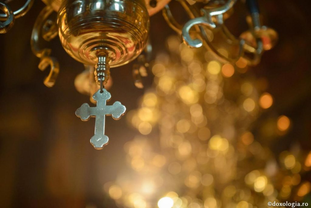 Cine a „inventat” semnul Sfintei Cruci? Istoric, evoluție și ...