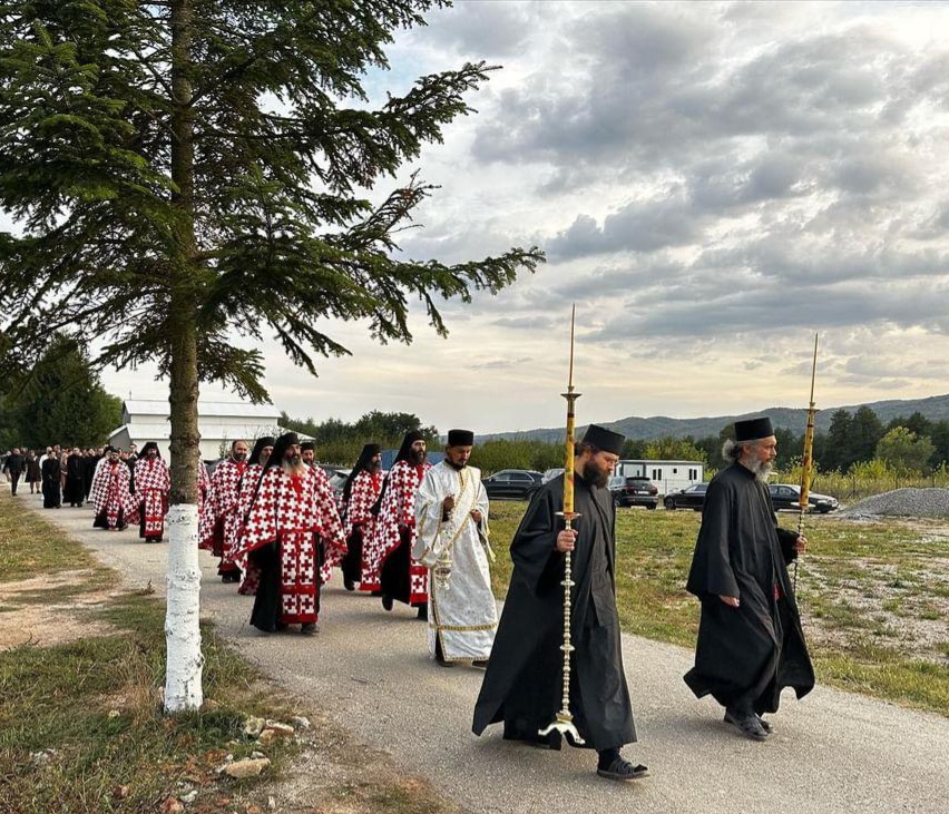 Schitul Sfântul Neagoe-Vodă Basarab – primul hram – 2023 (VIDEO ...