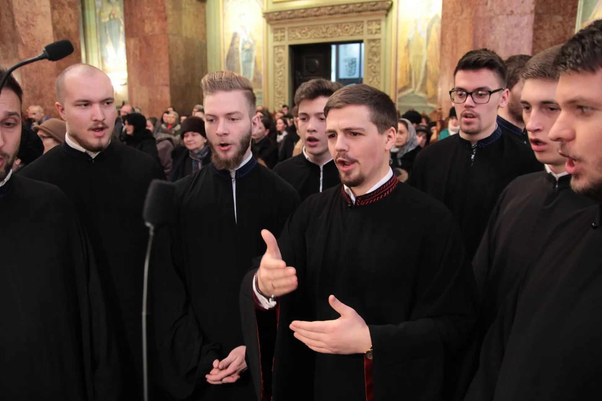Dr. Iustinian Simion, fondator al Grupului psaltic „Anastasios”: Muzica ...