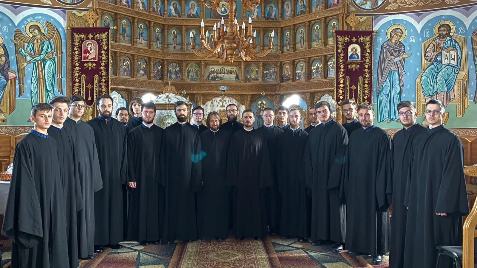 Dr. Iustinian Simion, fondator al Grupului psaltic „Anastasios”: Muzica ...