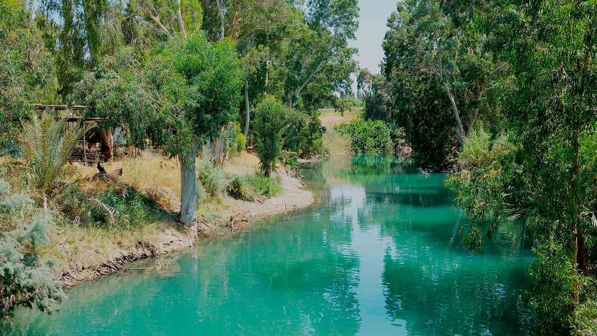 Iordanul de la izvoare la locul Botezului Domnului (VIDEO) - Chilia ...